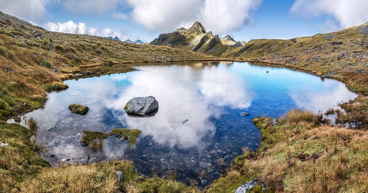 Topo Twisting on the Ella Range | Wilderlife