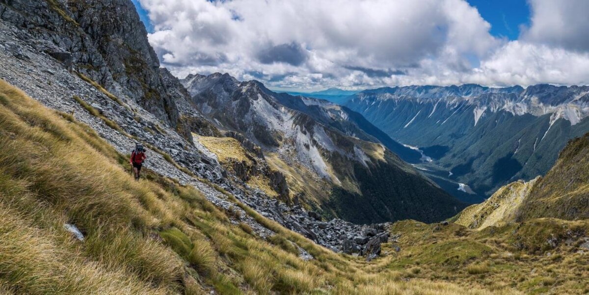 Topo Twisting on the Ella Range | Wilderlife